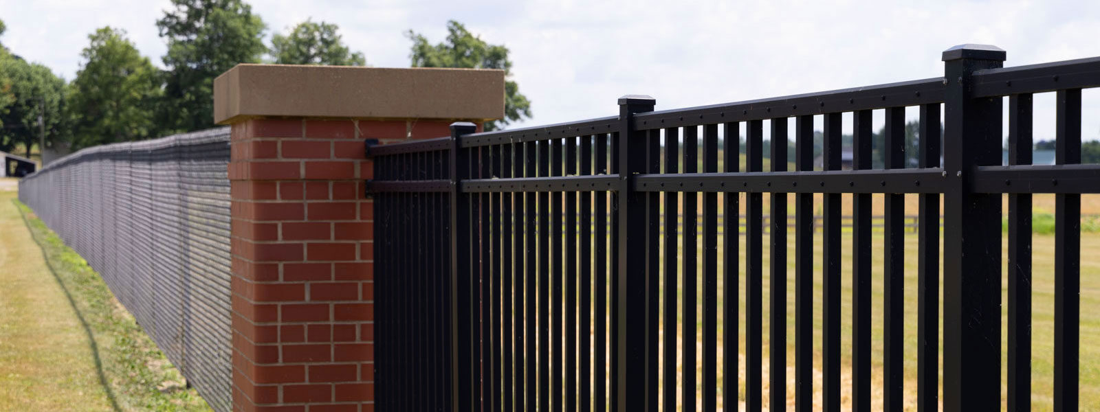 Commercial Fences | Swiss Valley Fence